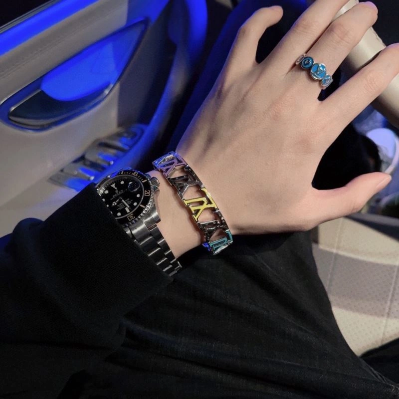 Bargain Louis Vuitton Bracelets