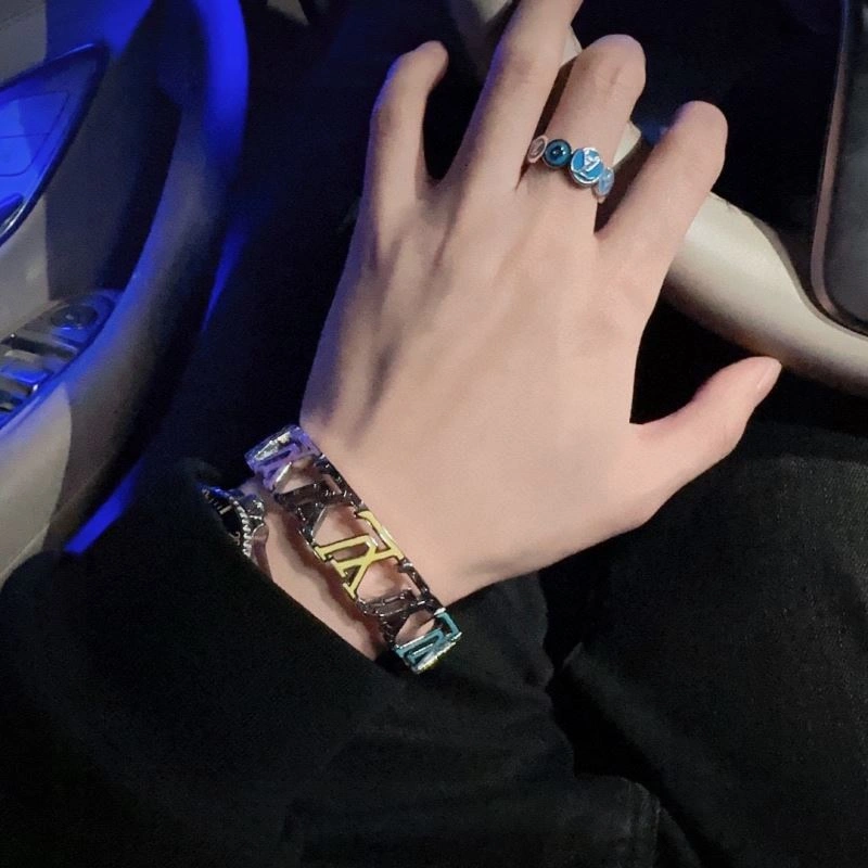 Bargain Louis Vuitton Bracelets
