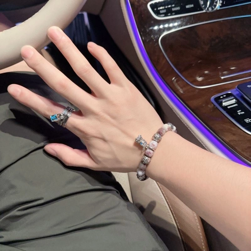 Inexpensive Louis Vuitton Bracelets