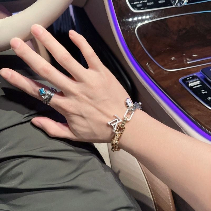 High accuracy Louis Vuitton Bracelets