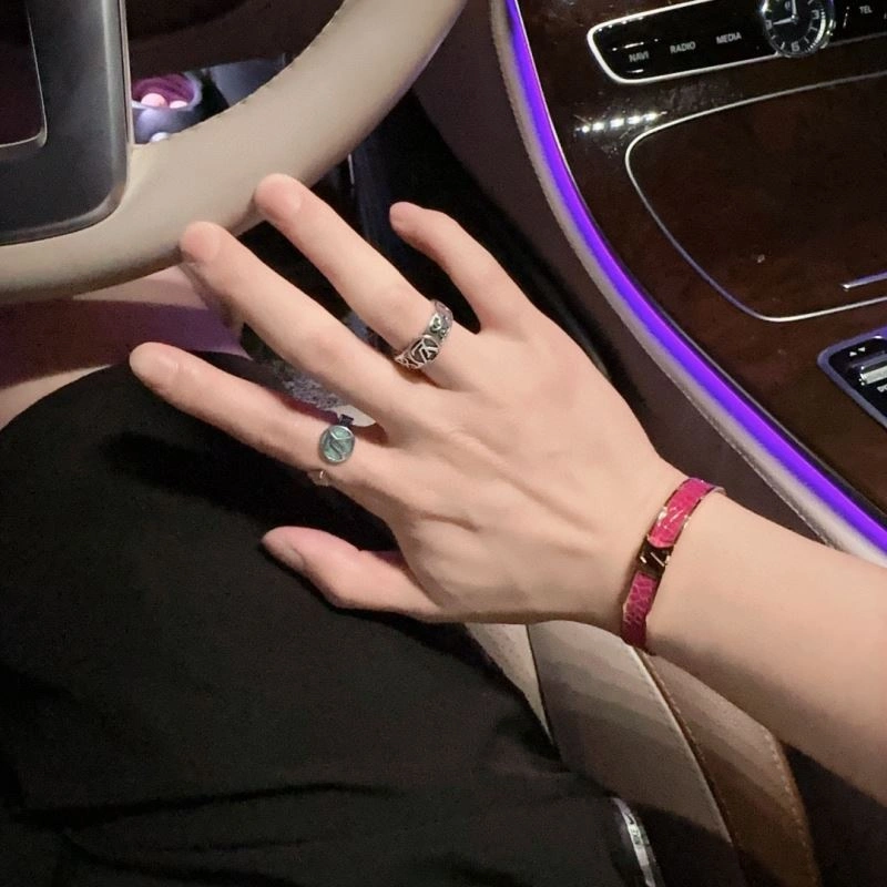 1:1 copy Louis Vuitton Bracelets