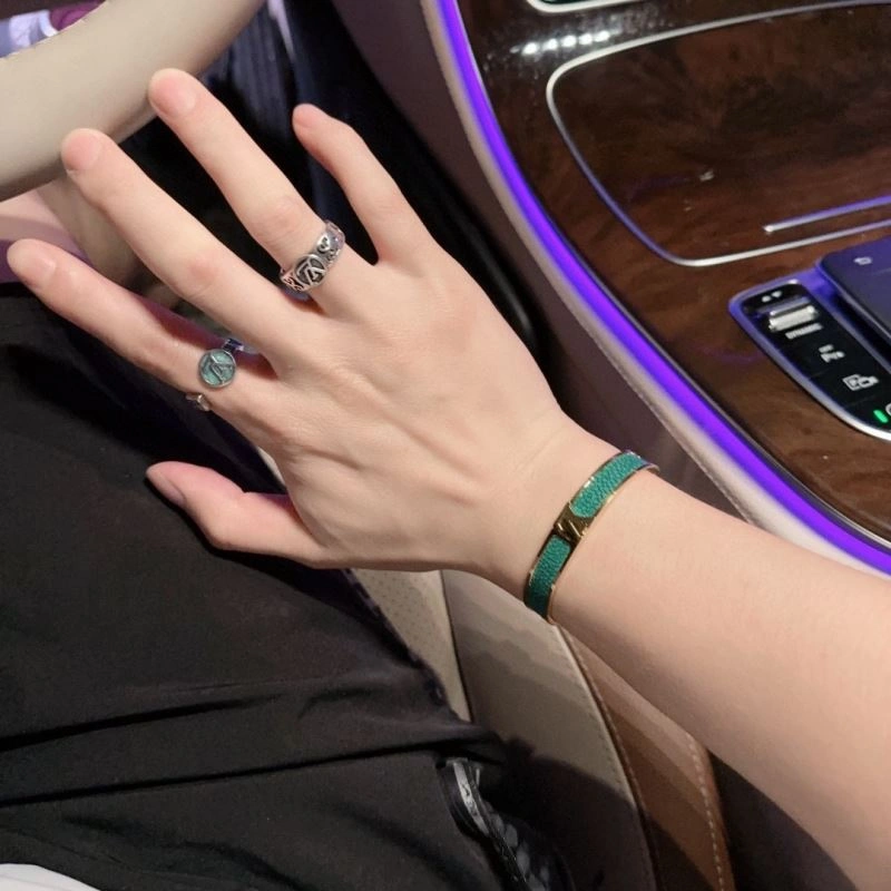 Factory-made Louis Vuitton Bracelets