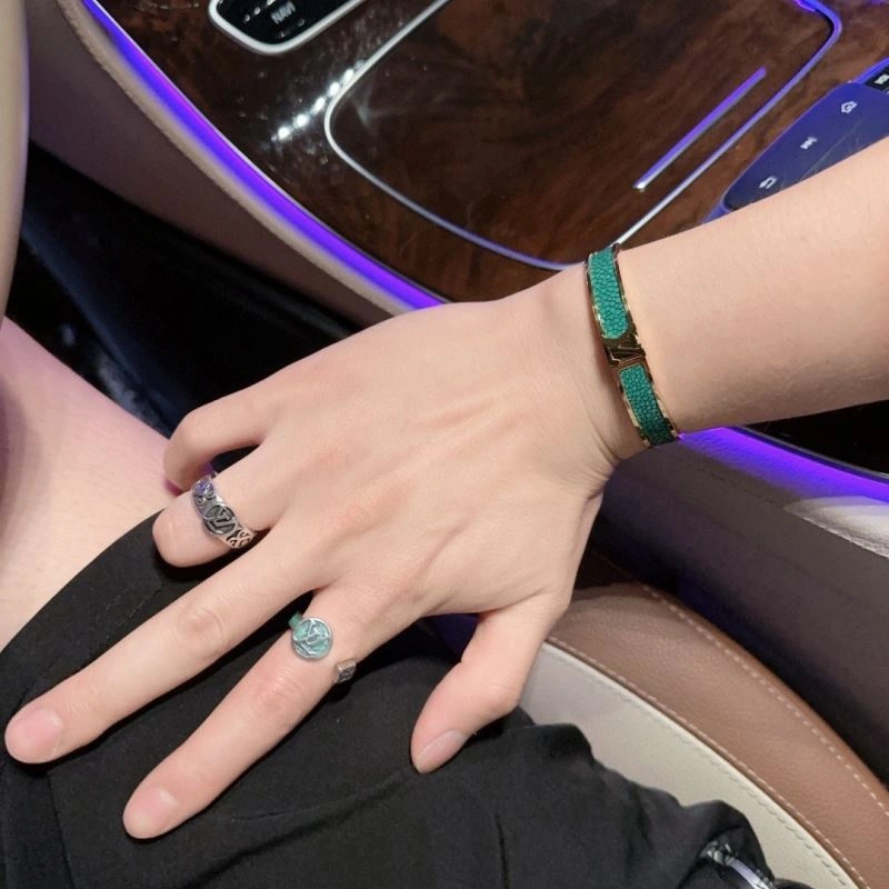 Factory-made Louis Vuitton Bracelets