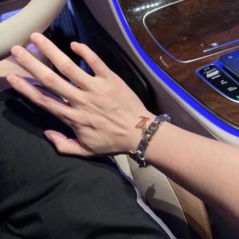 Inexpensive Louis Vuitton Bracelets
