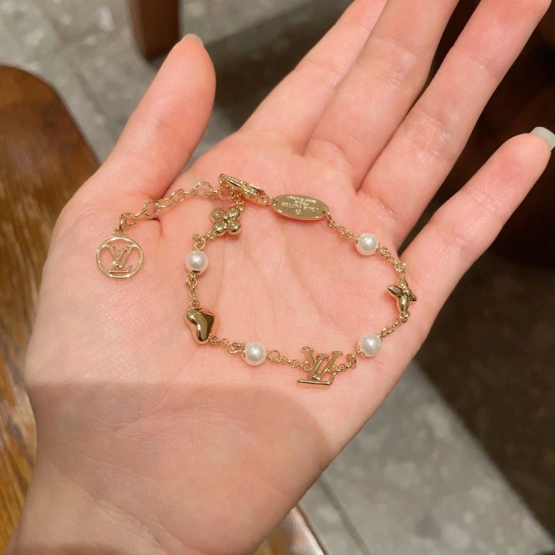 Accurate model Louis Vuitton Bracelets