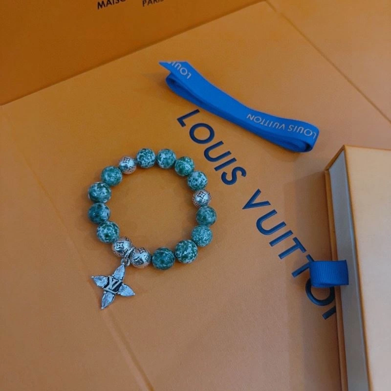 Top mirror Louis Vuitton Bracelets