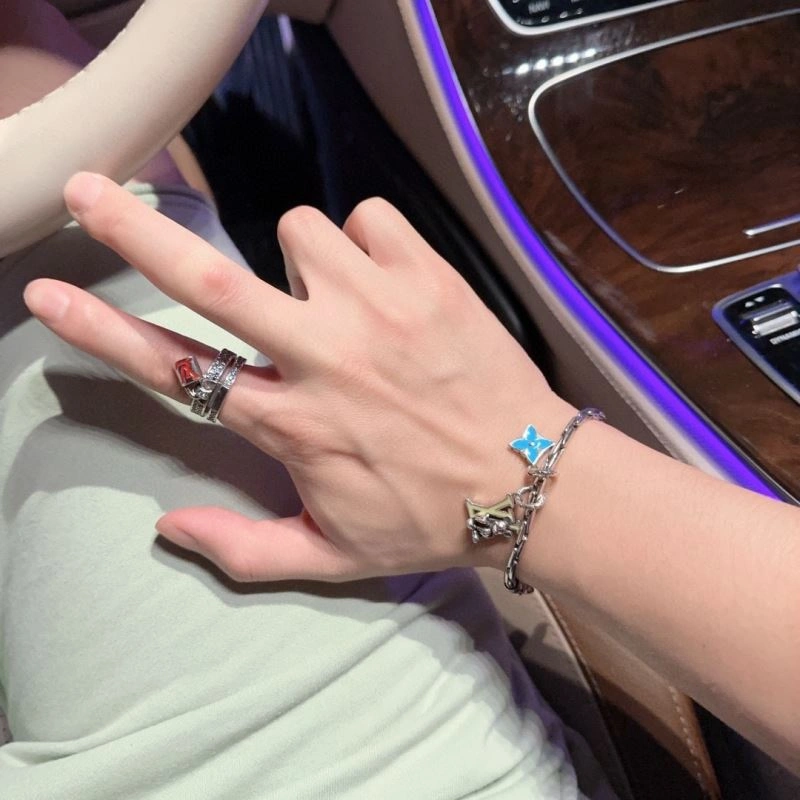 Top match Louis Vuitton Bracelets