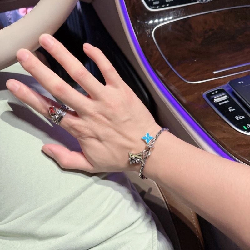 Top match Louis Vuitton Bracelets