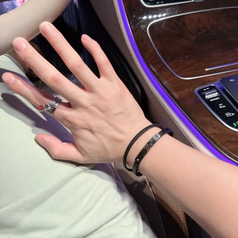 Precise copy Louis Vuitton Bracelets