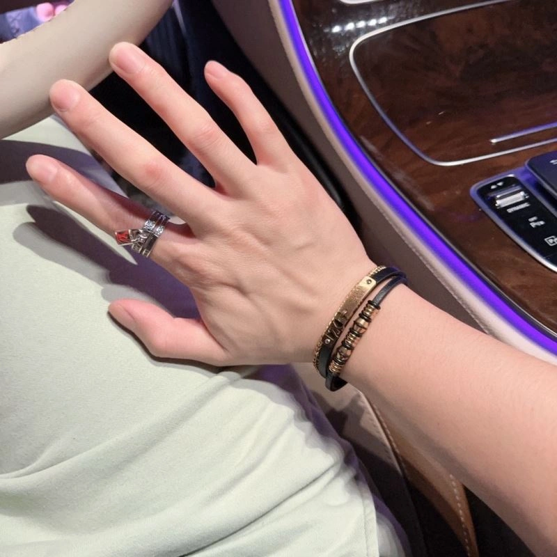 1:1 copy Louis Vuitton Bracelets