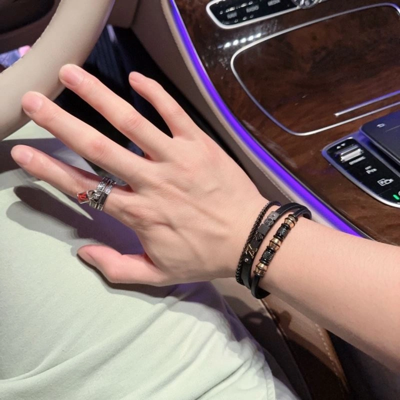 High fidelity Louis Vuitton Bracelets