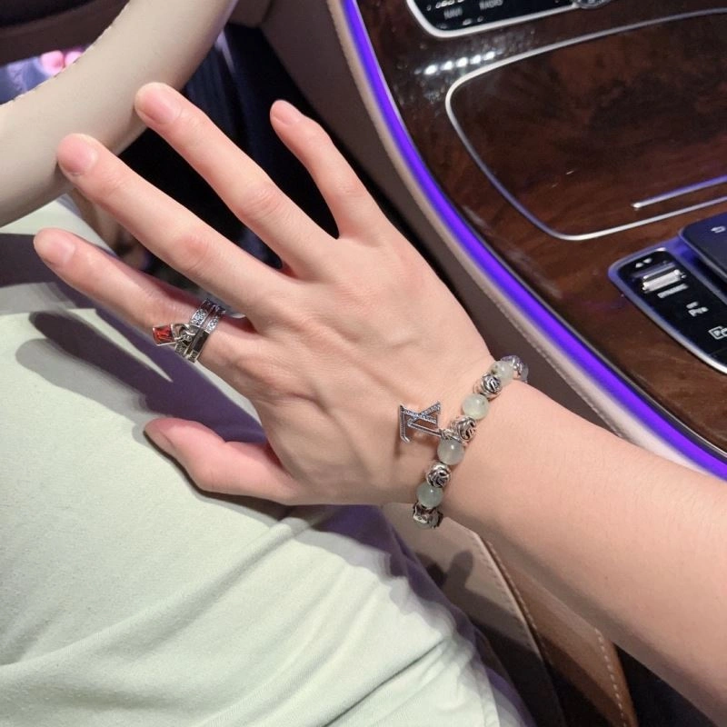 1:1 copy Louis Vuitton Bracelets