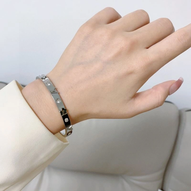 Cut-rate Louis Vuitton Bracelets