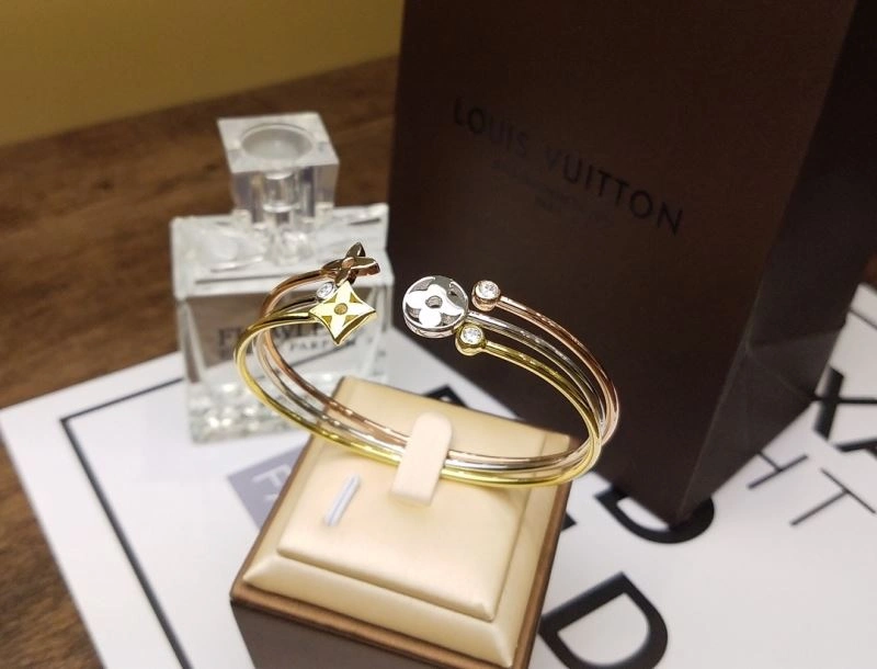 Bargain Louis Vuitton Bracelets