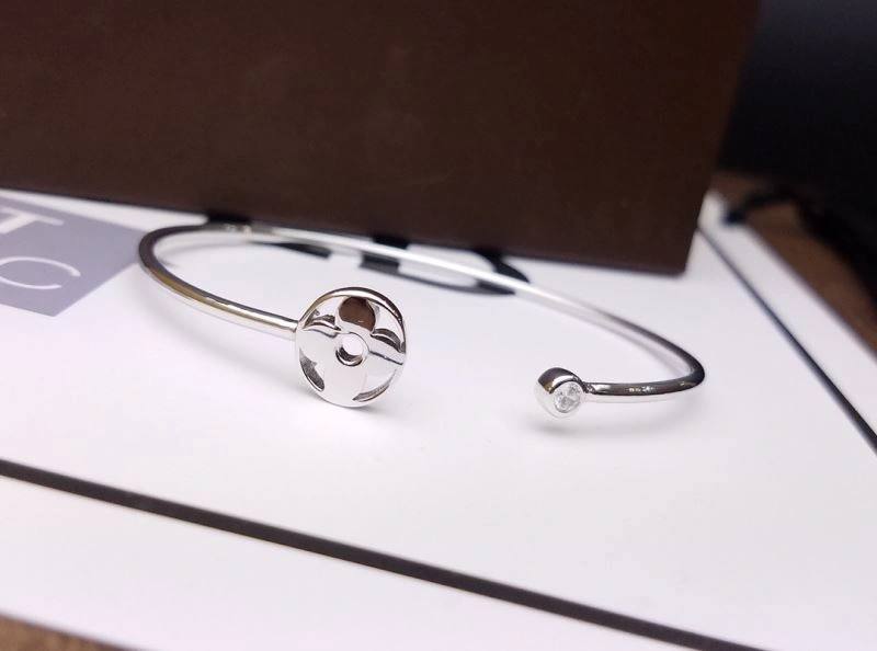 Bargain Louis Vuitton Bracelets