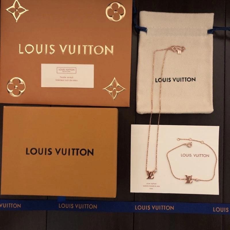 Top match Louis Vuitton Bracelets