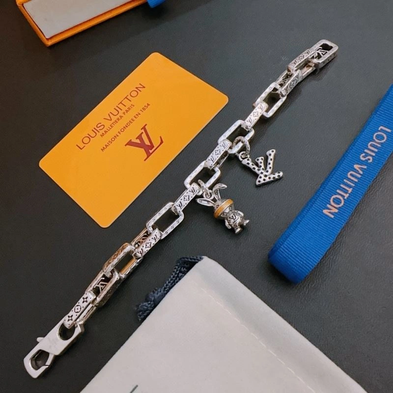 Top match Louis Vuitton Bracelets