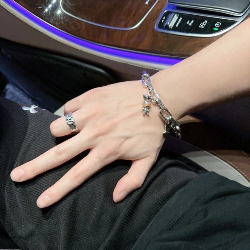 Top match Louis Vuitton Bracelets