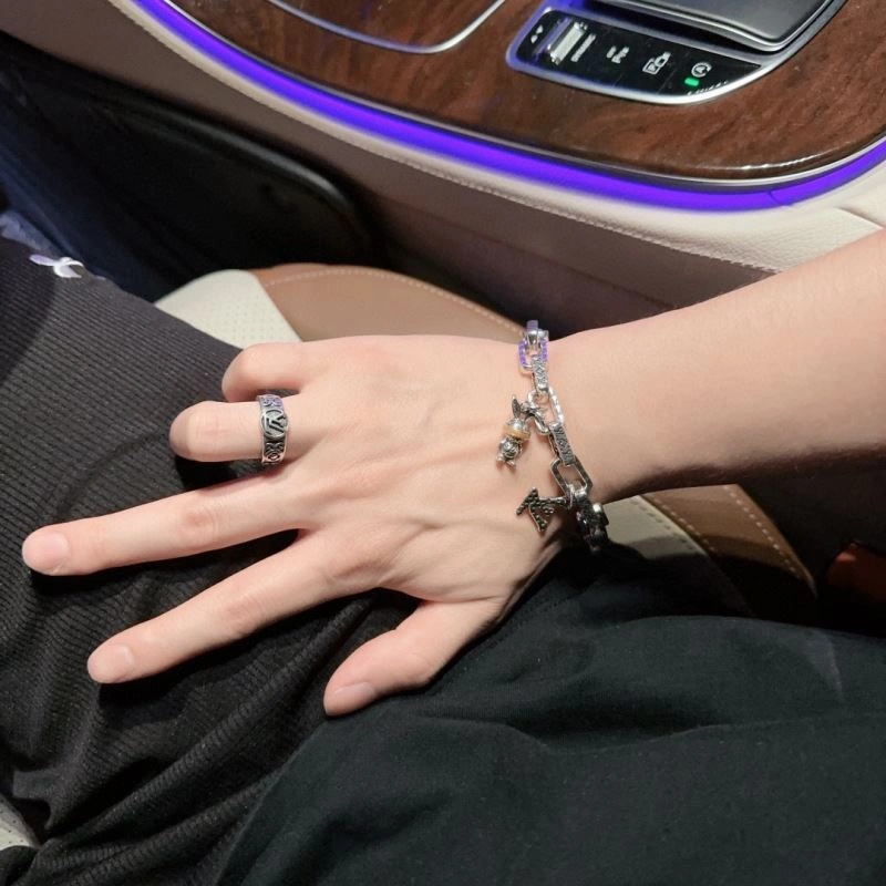 Top match Louis Vuitton Bracelets