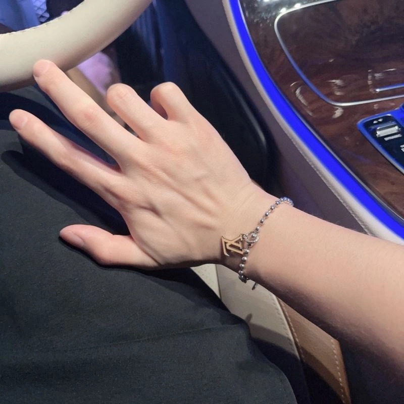 1:1 copy Louis Vuitton Bracelets
