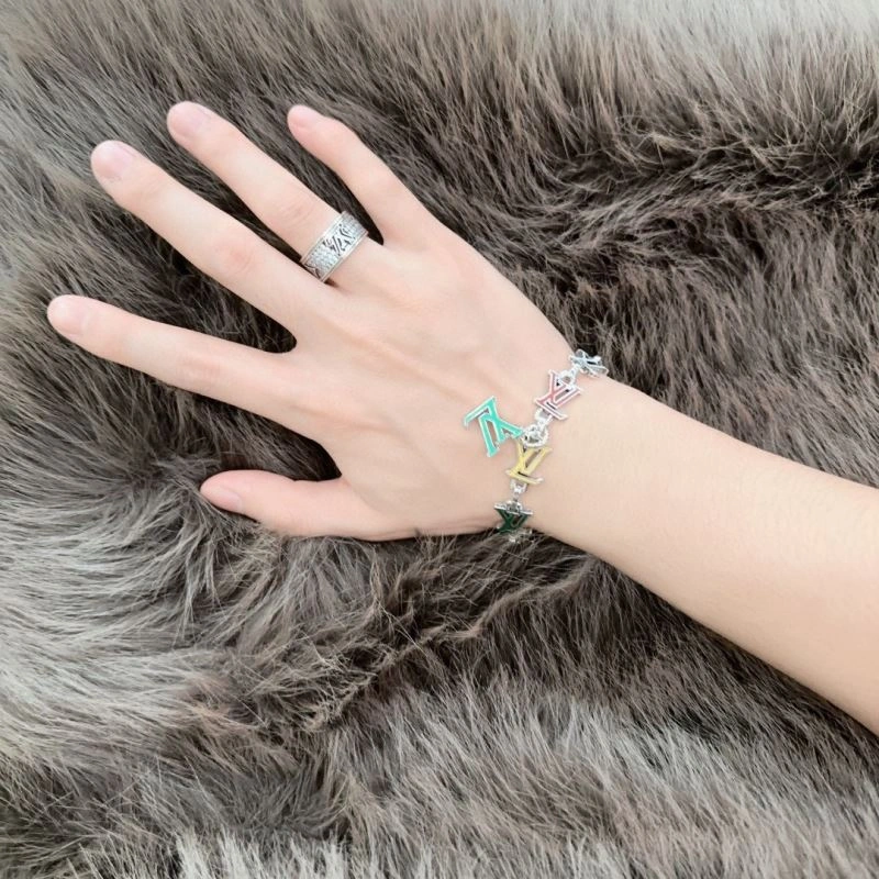 Inexpensive Louis Vuitton Bracelets