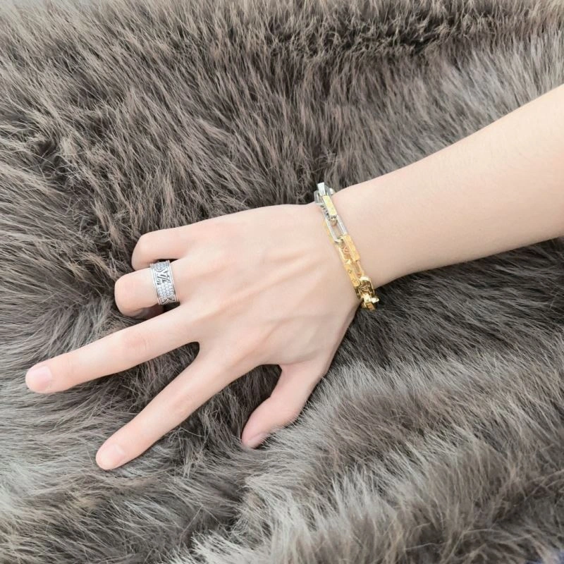 Discounted Louis Vuitton Bracelets