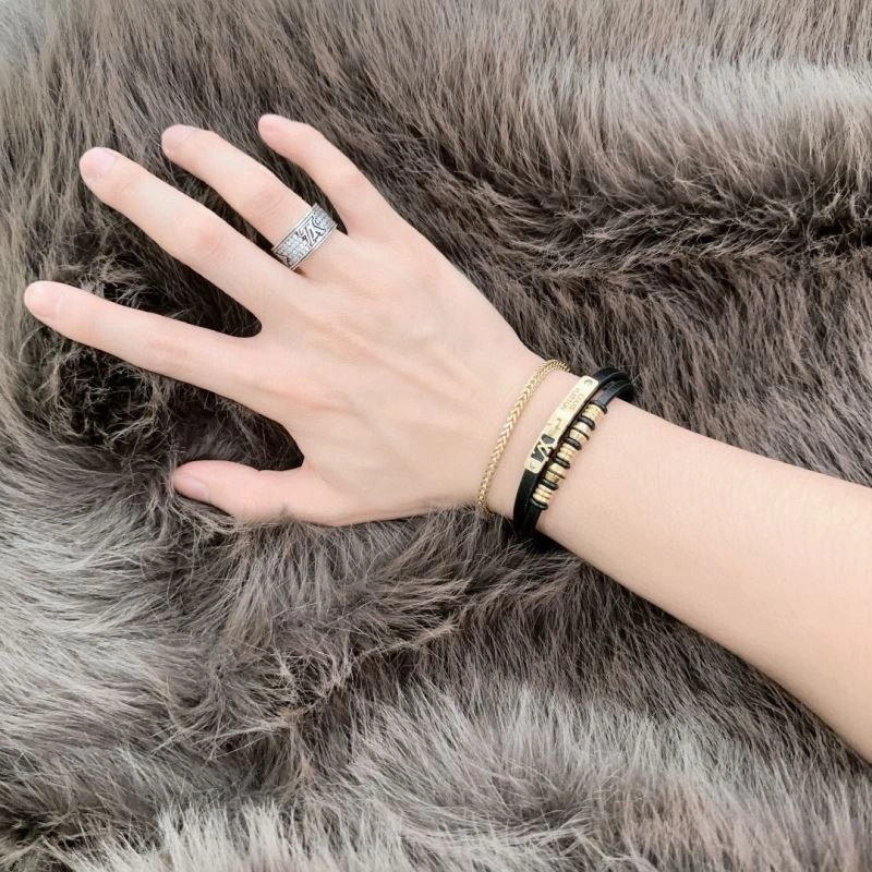 Real Louis Vuitton Bracelets