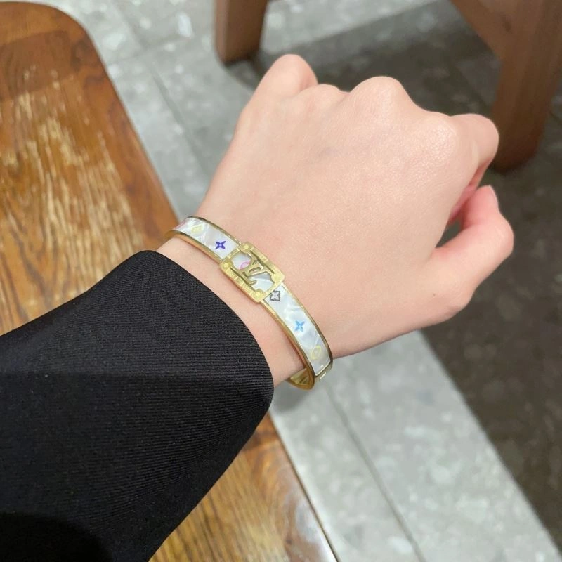 Perfect replica Louis Vuitton Bracelets