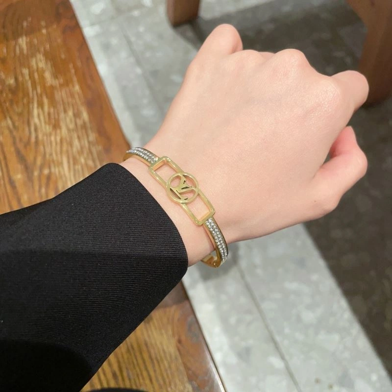 Top match Louis Vuitton Bracelets