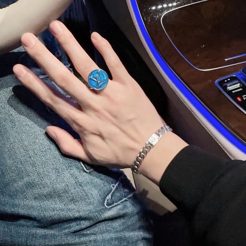 Cut-rate Louis Vuitton Bracelets