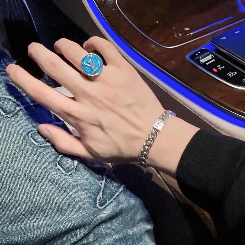 Cut-rate Louis Vuitton Bracelets