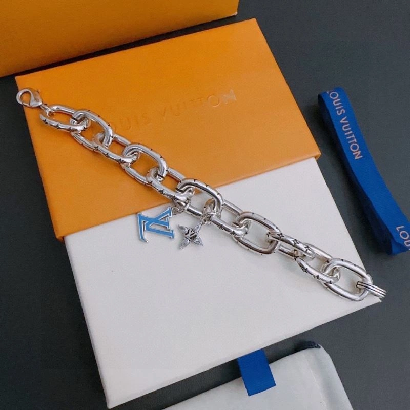 Top mirror Louis Vuitton Bracelets