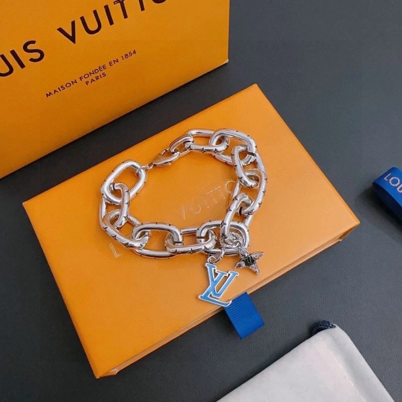 Top mirror Louis Vuitton Bracelets