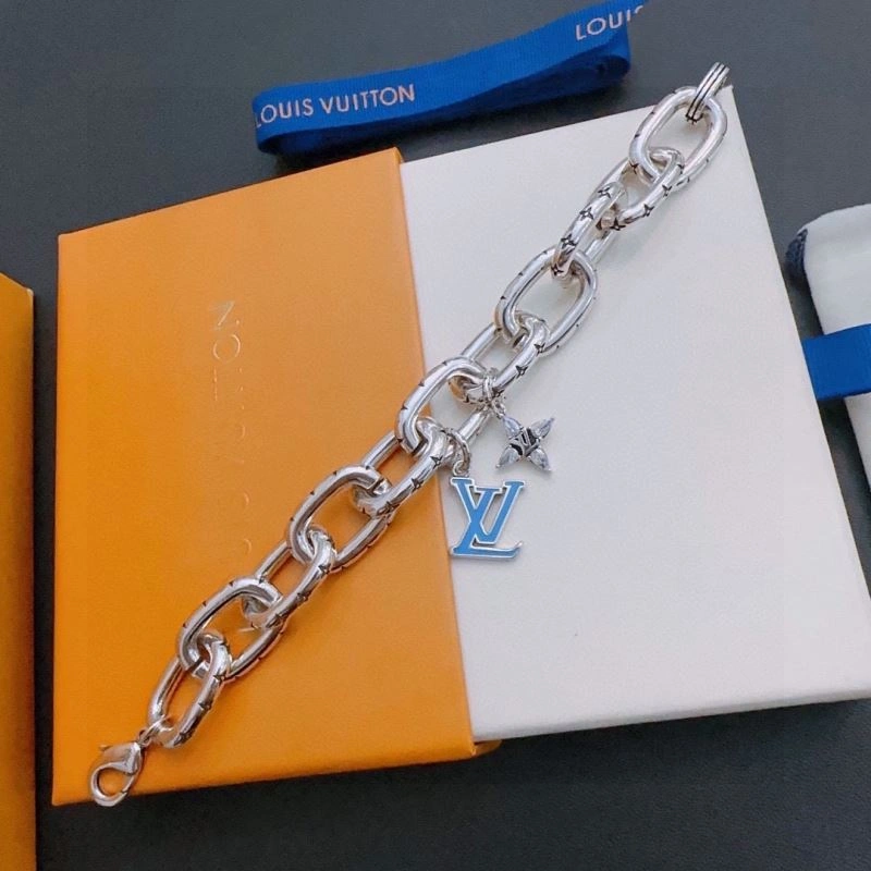 Top mirror Louis Vuitton Bracelets
