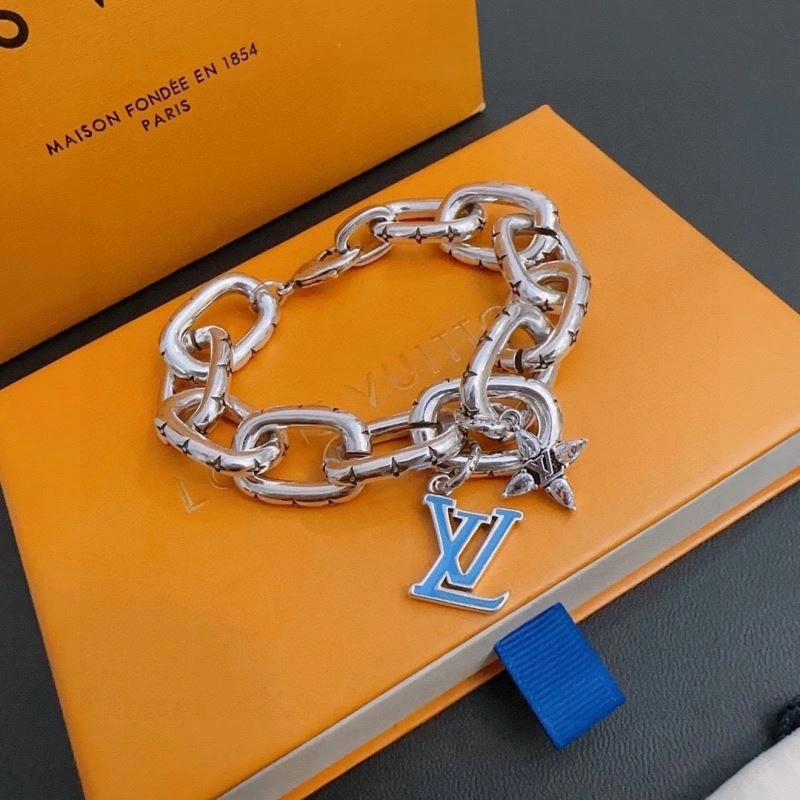Top mirror Louis Vuitton Bracelets