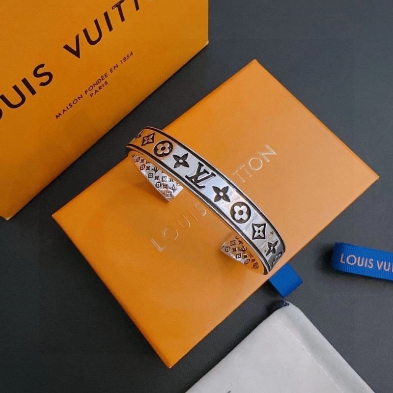 Mirror quality Louis Vuitton Bracelets