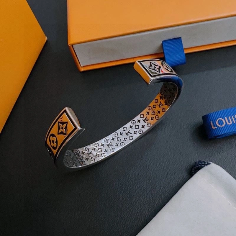 Mirror quality Louis Vuitton Bracelets