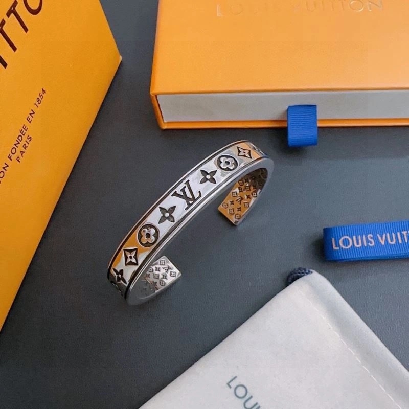 Mirror quality Louis Vuitton Bracelets