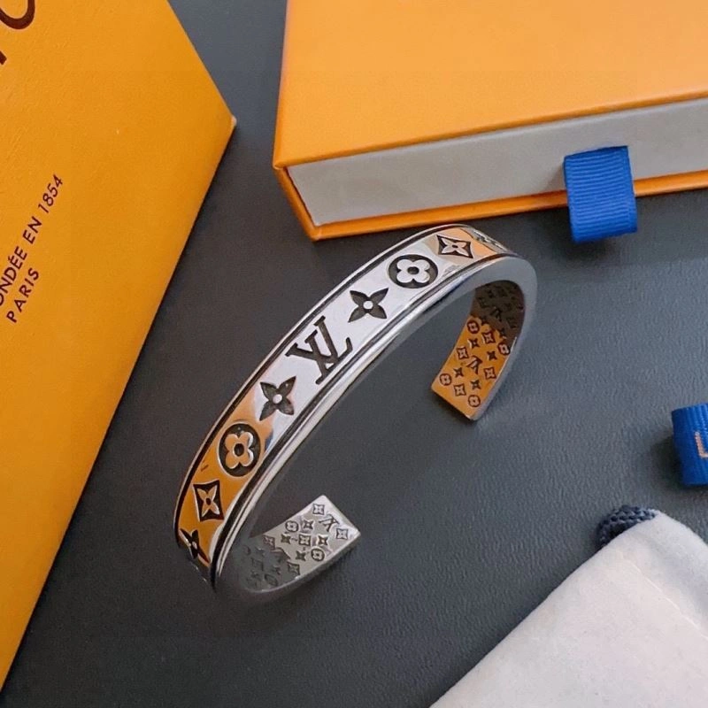 Mirror quality Louis Vuitton Bracelets