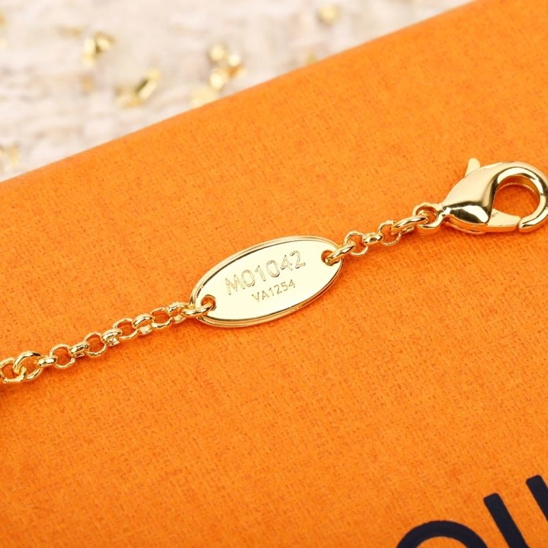 Top mirror Louis Vuitton Bracelets