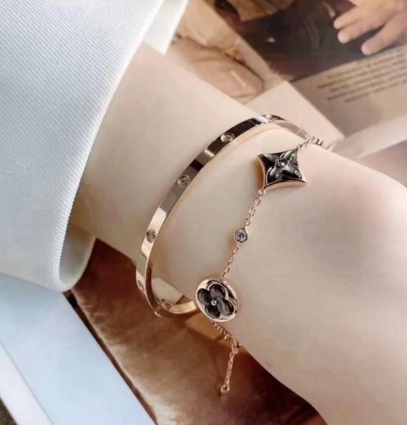 Accurate model Louis Vuitton Bracelets