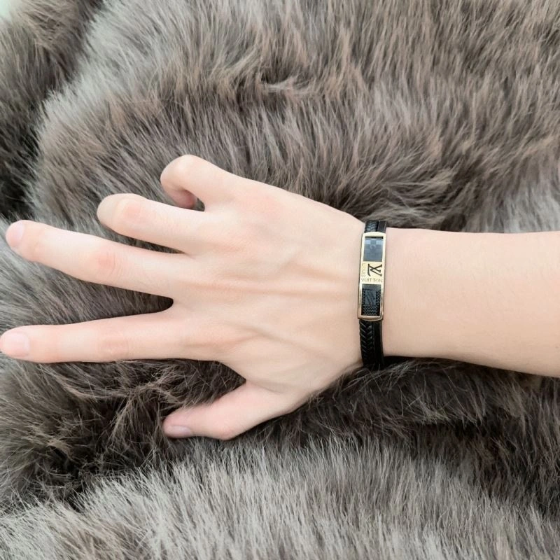 Accurate model Louis Vuitton Bracelets