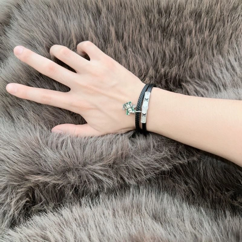Top mirror Louis Vuitton Bracelets