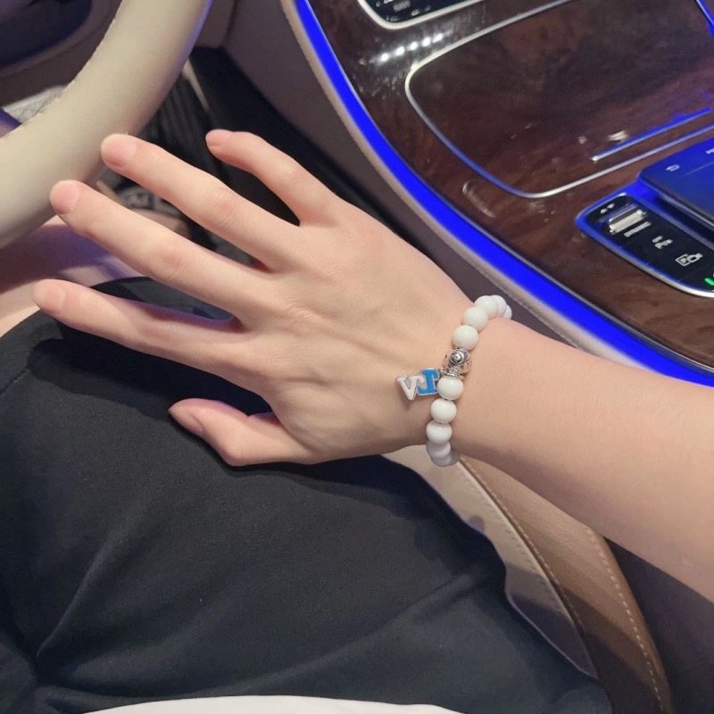 Top mirror Louis Vuitton Bracelets