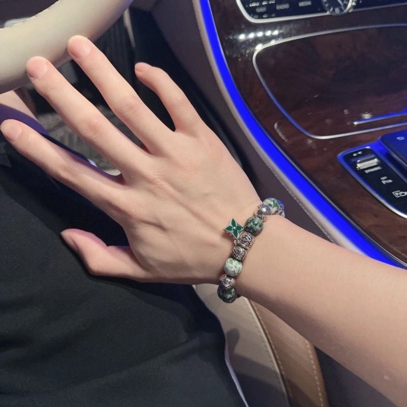 Top mirror Louis Vuitton Bracelets