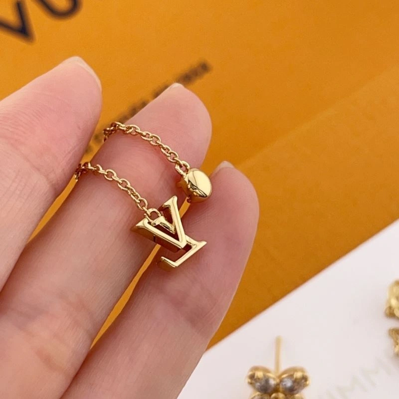 Precise copy Louis Vuitton Bracelets
