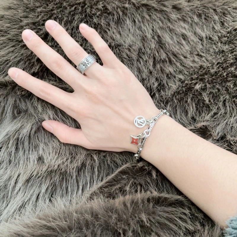 Top mirror Louis Vuitton Bracelets