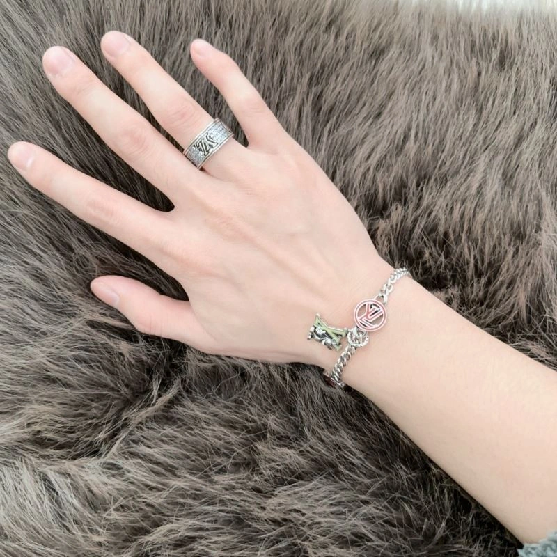 Inexpensive Louis Vuitton Bracelets