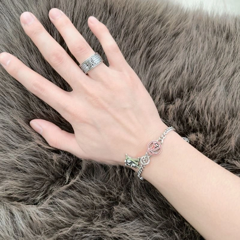 Inexpensive Louis Vuitton Bracelets