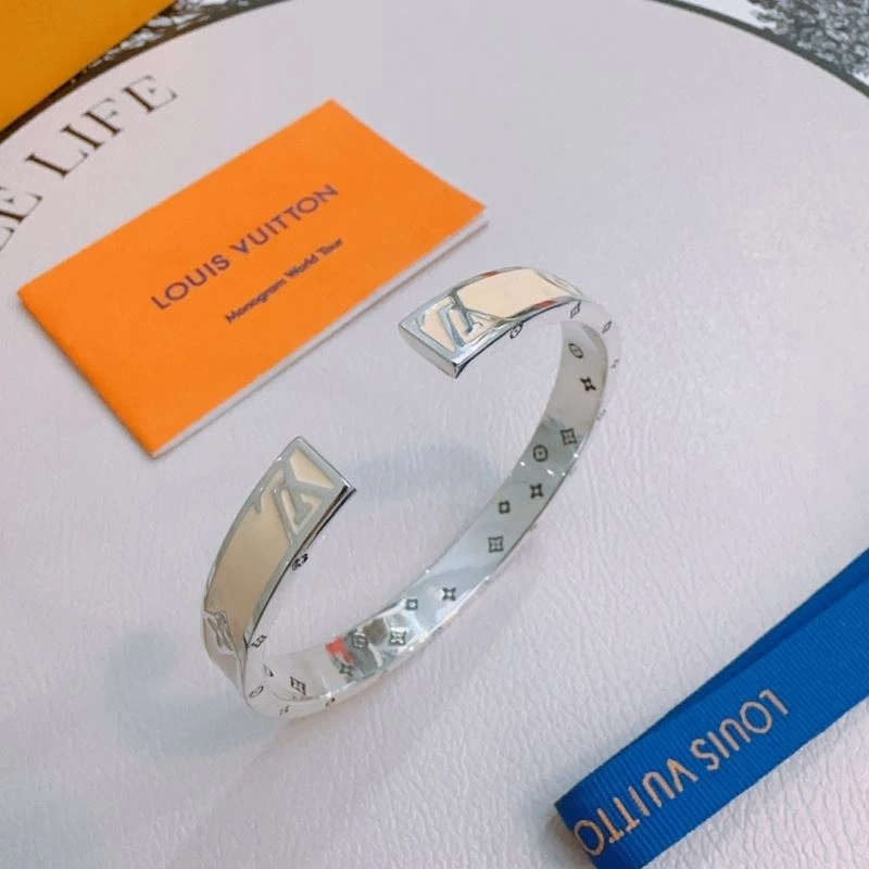 High accuracy Louis Vuitton Bracelets